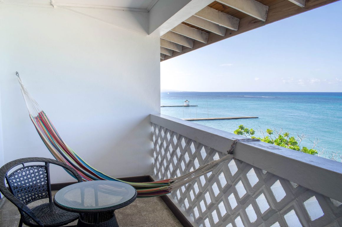 Standard Suite - Sand And Tan Beach Hotel